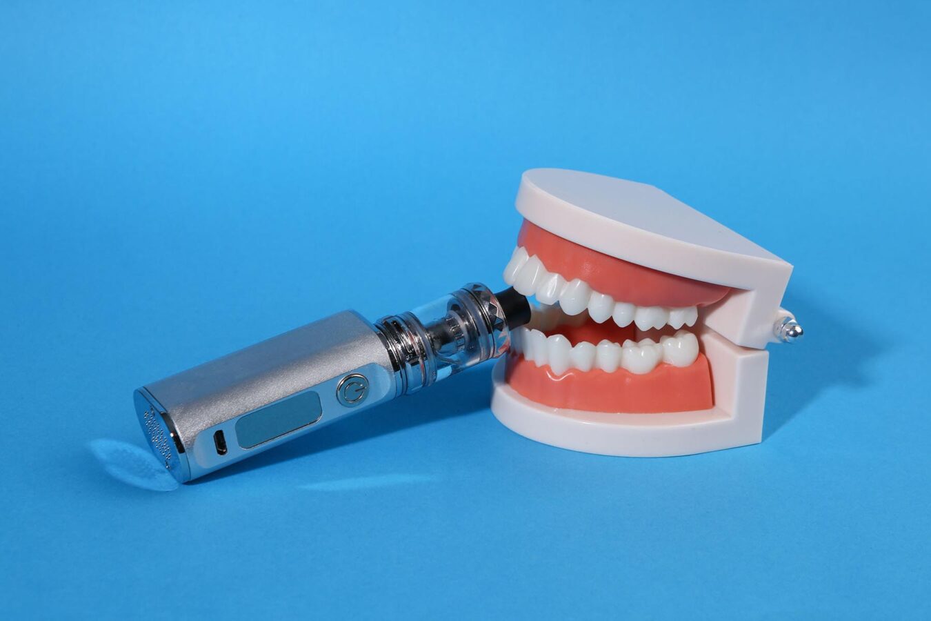 How Smoking and Vaping Affect Your Oral Health - Bloor Lansdowne Dental ...